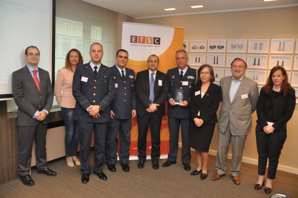 Η ΕΛΛΗΝΙΚΗ ΠΟΛΕΜΙΚΗ ΑΕΡΟΠΟΡΙΑ ΠΑΡΑΛΑΜΒΑΝΕΙ ΣΤΙΣ ΒΡΥΞΕΛΛΕΣ ΤΟ 1ο ΒΡΑΒΕΙΟ ...